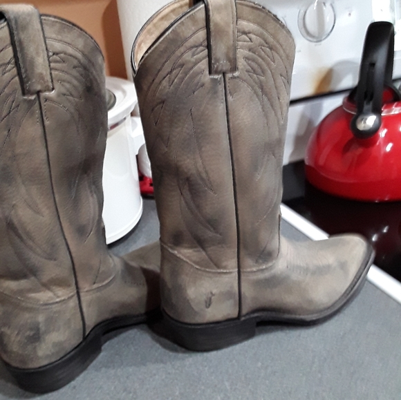 Frye | Shoes | Frye Billy Cowboy Boots Vguc 6m Gray Over Tan | Poshmark